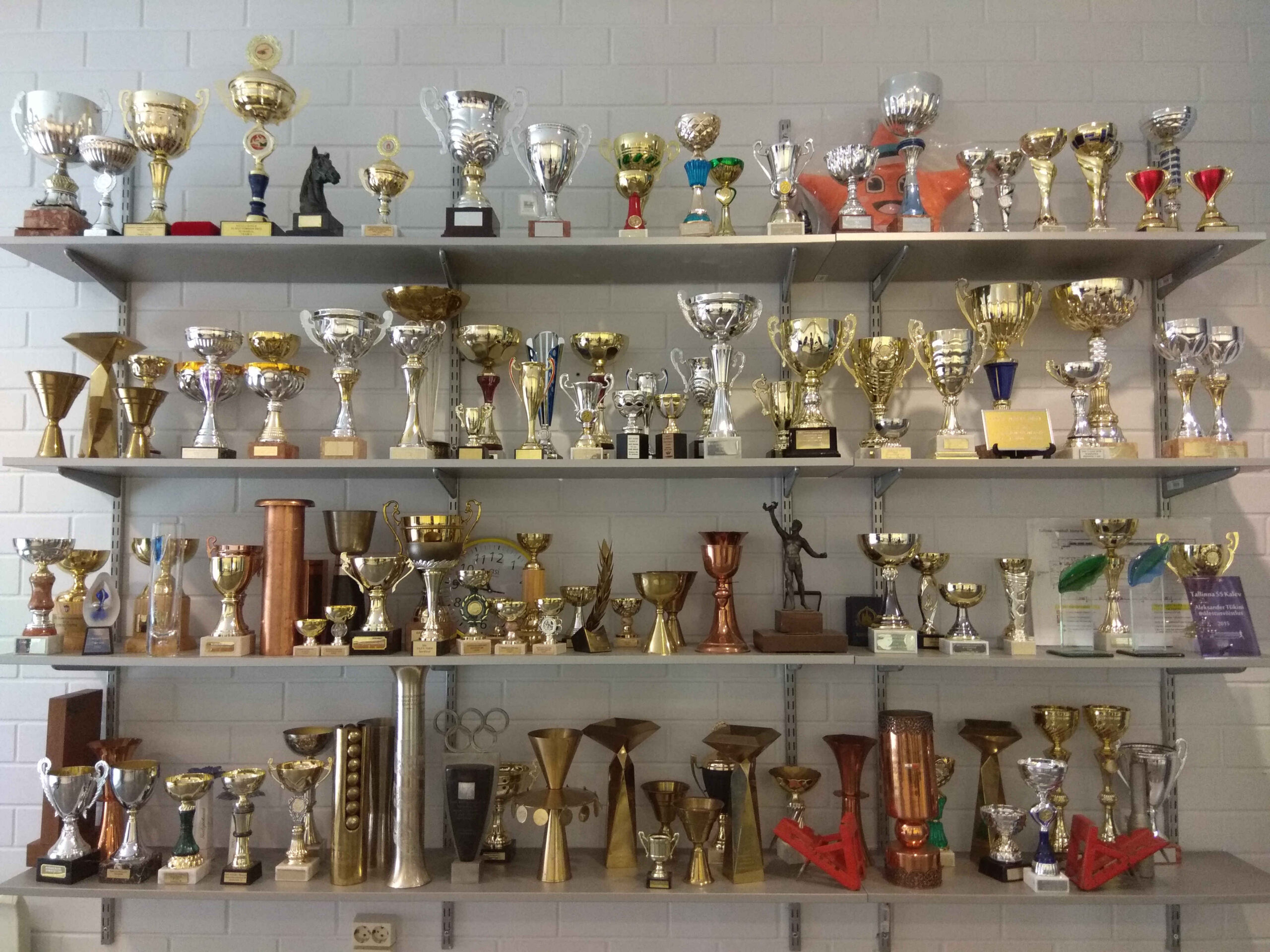 Tallinna Kergejõustikuklubi Kalevist - KALEVI KERGEJÕUSTIKUKOOL